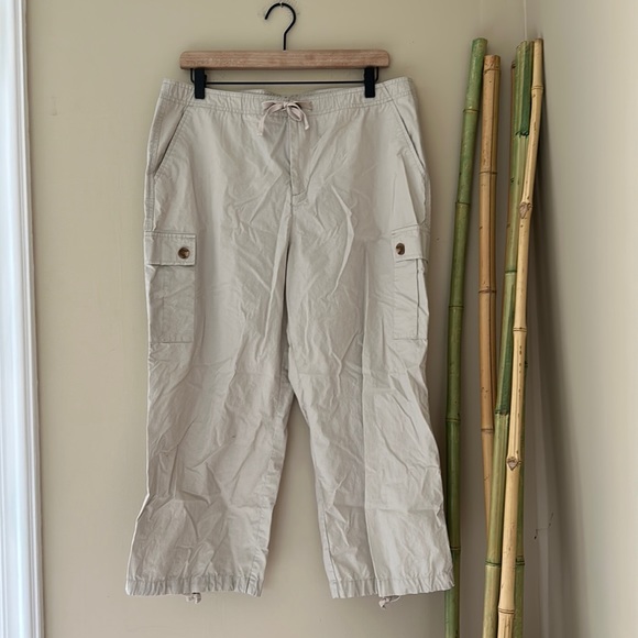 Dockers | Pants & Jumpsuits | Dockers Cargo Khaki Capris | Poshmark